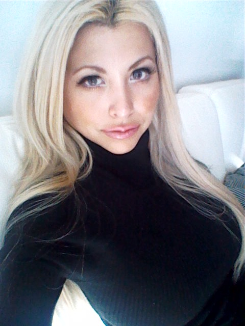 Kiley Fox Wants You To Look at Her Twitter – HustleBootyTempTats